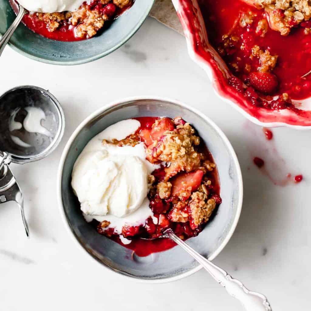 Summer Fruit Crumble (The best and Easiest) Recipe - Savvy Bites