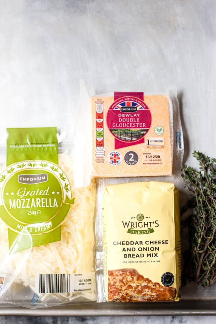 Easy Cheesy Tear And Share Bread Recipe (Aldi Ingredients) - Savvy Bites