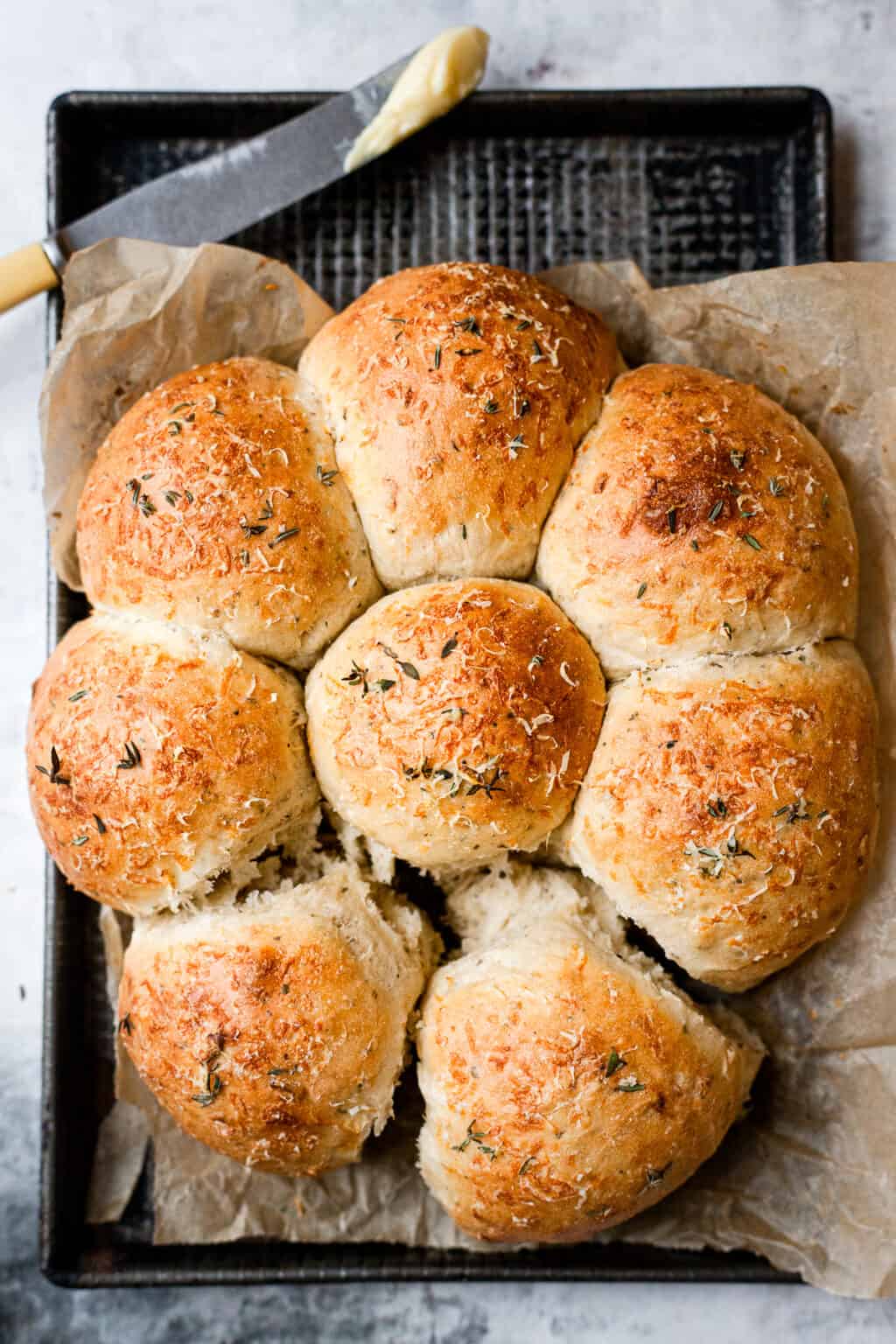 Easy Cheesy Tear And Share Bread Recipe (Aldi Ingredients) - Savvy Bites