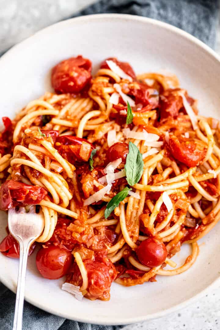 Easy 30 Minute Spaghetti Napolitana - Savvy Bites