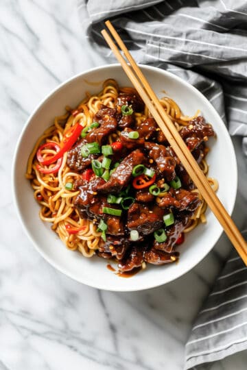 30-Minute Easy Sticky Crispy Chilli Beef - Savvy Bites